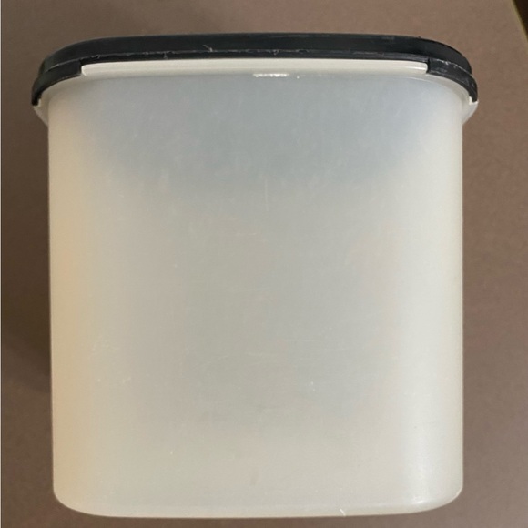 Tupperware | Kitchen | Vtg 7 Cup Tupperware Modular Storage Black Top ...